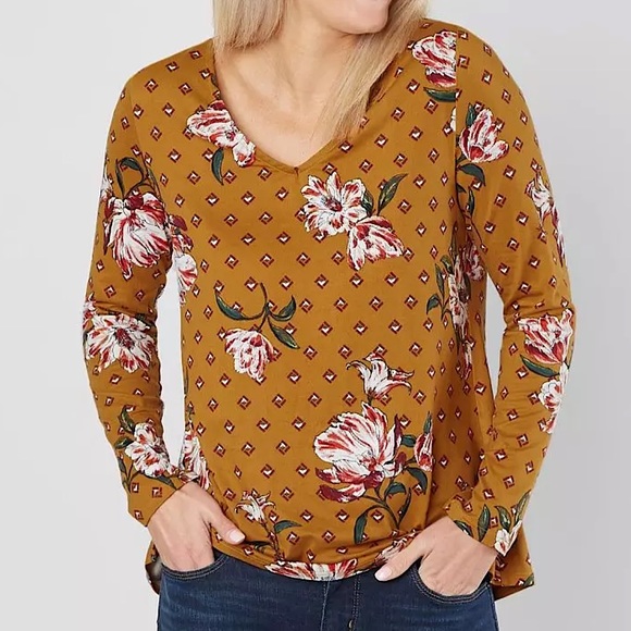 Daytrip | Tops | Daytrip Split Back Long Sleeve Top | Poshmark